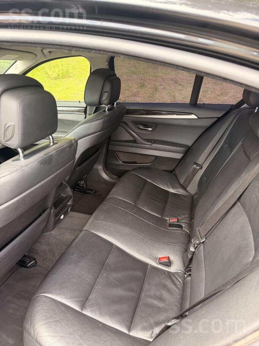 Melns BMW 530 2010 Tukums, ar dzinēja tilpumu 3.00 L un nobraukumu 296 tūkst. km par 10000 €, foto 14 vietnē AUTOMOTO.COM.LV