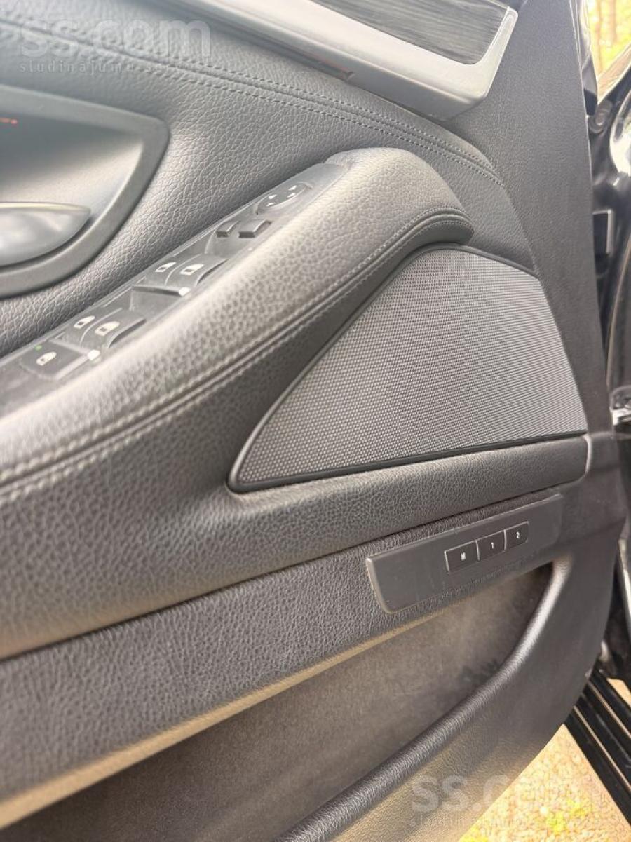 Melns BMW 530 2010 Tukums, ar dzinēja tilpumu 3.00 L un nobraukumu 296 tūkst. km par 10000 €, foto 15 vietnē AUTOMOTO.COM.LV