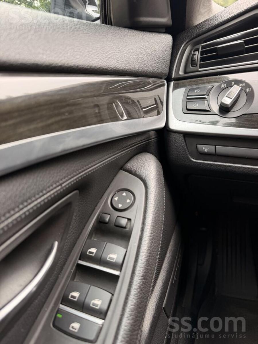 Melns BMW 530 2010 Tukums, ar dzinēja tilpumu 3.00 L un nobraukumu 296 tūkst. km par 10000 €, foto 16 vietnē AUTOMOTO.COM.LV