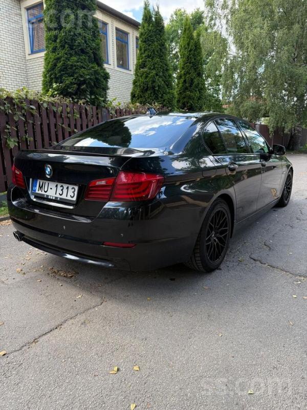 BMW 530 2010 in Riga on AUTOMOTO.COM.LV Black BMW 530 2010 in Riga, with an engine capacity of 3.00 L and mileage of 287 thousand km for 8500 €, photo 4 on AUTOMOTO.COM.LV