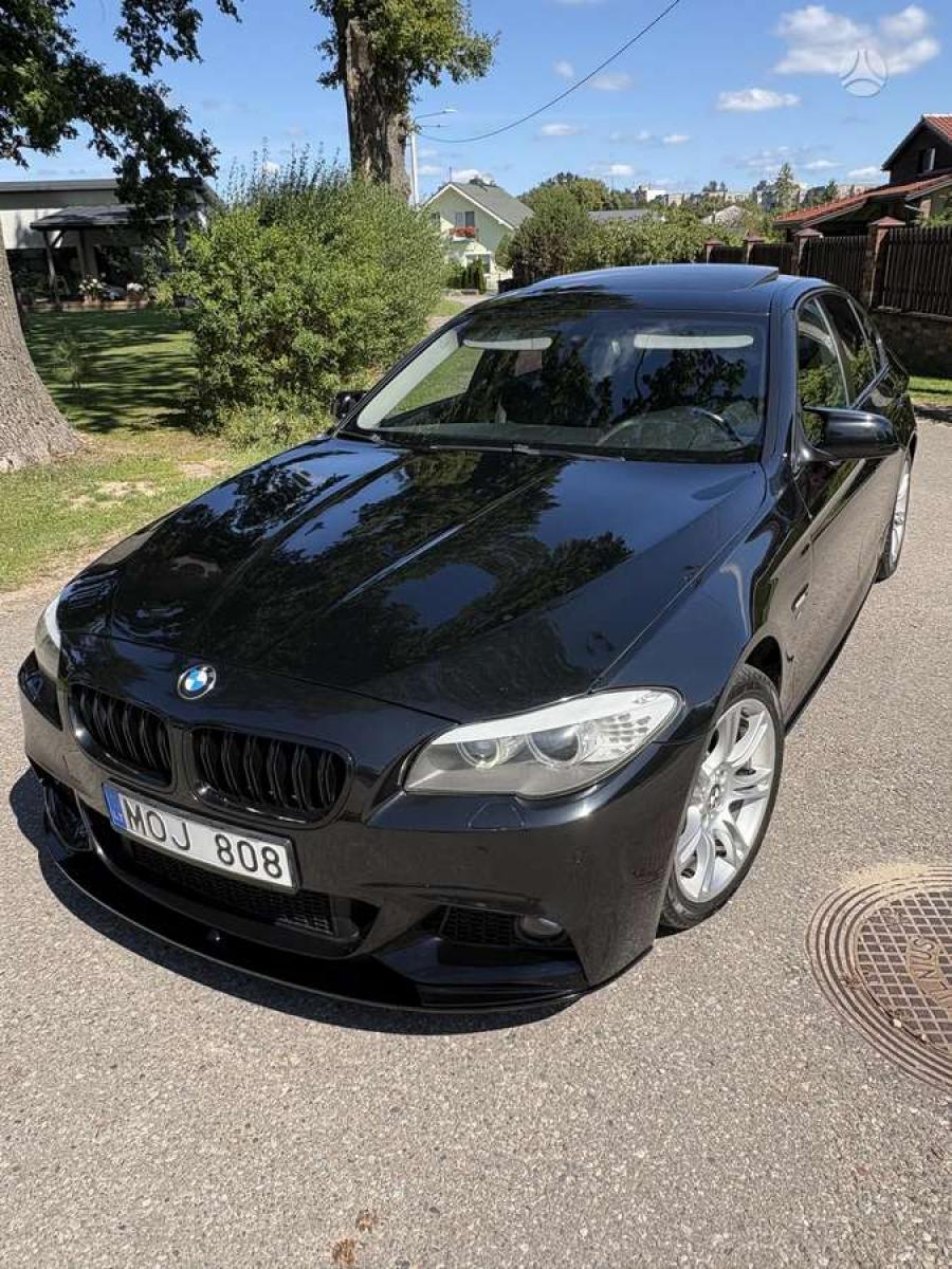 Melns BMW 530 2010 Viļņa, ar dzinēja tilpumu 3.00 L un nobraukumu 300 tūkst. km par 9350 €, foto 1 vietnē AUTOMOTO.COM.LV