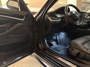 Melns BMW 530 2010 Viļņa, ar dzinēja tilpumu 3.00 L un nobraukumu 300 tūkst. km par 9350 €, foto 21 vietnē AUTOMOTO.COM.LV