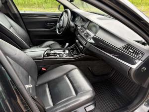 Melns BMW 530 2010 Viļņa, ar dzinēja tilpumu 3.00 L un nobraukumu 300 tūkst. km par 9350 €, foto 25 vietnē AUTOMOTO.COM.LV