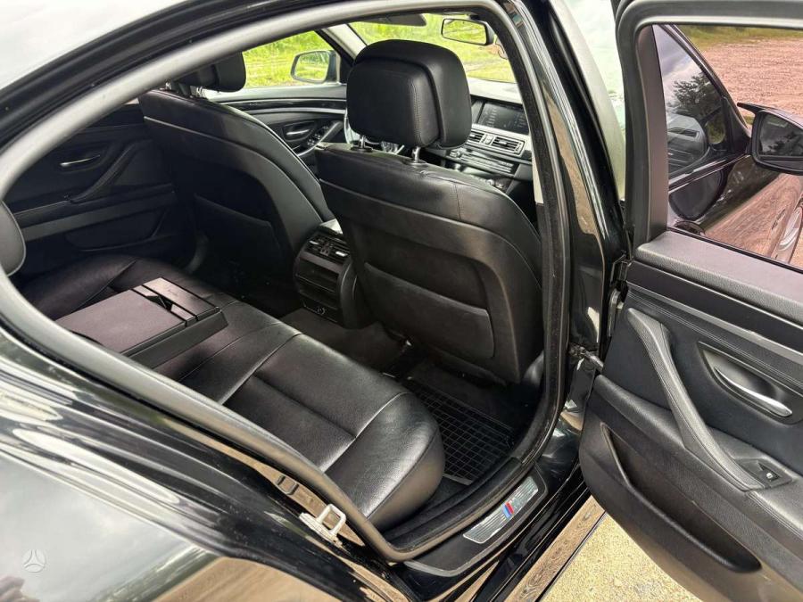 Melns BMW 530 2010 Viļņa, ar dzinēja tilpumu 3.00 L un nobraukumu 300 tūkst. km par 9350 €, foto 29 vietnē AUTOMOTO.COM.LV