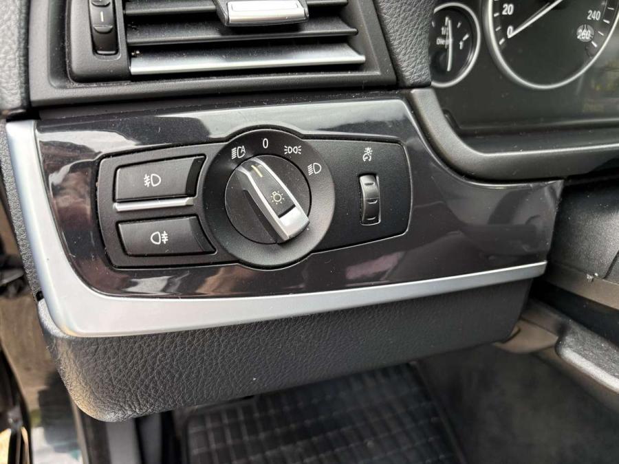 Melns BMW 530 2010 Viļņa, ar dzinēja tilpumu 3.00 L un nobraukumu 300 tūkst. km par 9350 €, foto 32 vietnē AUTOMOTO.COM.LV