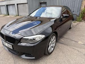Black BMW 530 2010 in Vilnius, with an engine capacity of 3.00 L and mileage of 384 thousand km for 9999 €, photo 4 on AUTOMOTO.COM.LV