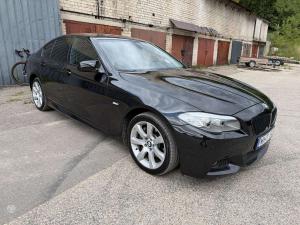 Black BMW 530 2010 in Vilnius, with an engine capacity of 3.00 L and mileage of 384 thousand km for 9999 €, photo 19 on AUTOMOTO.COM.LV