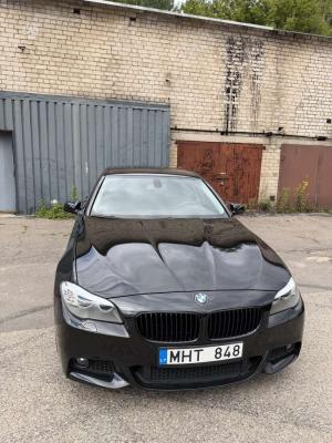 Black BMW 530 2010 in Vilnius, with an engine capacity of 3.00 L and mileage of 384 thousand km for 9999 €, photo 21 on AUTOMOTO.COM.LV