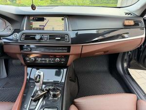 Black BMW 530 2010 in Vilnius, with an engine capacity of 3.00 L and mileage of 384 thousand km for 9999 €, photo 25 on AUTOMOTO.COM.LV
