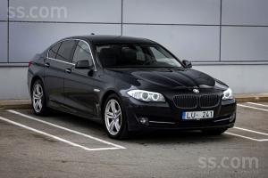 Black BMW 530 2010 in Riga, with an engine capacity of 3.00 L and mileage of 303 thousand km for 7990 €, photo 4 on AUTOMOTO.COM.LV