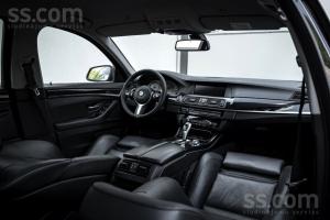 Black BMW 530 2010 in Riga, with an engine capacity of 3.00 L and mileage of 303 thousand km for 7990 €, photo 14 on AUTOMOTO.COM.LV