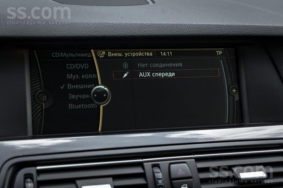 Black BMW 530 2010 in Riga, with an engine capacity of 3.00 L and mileage of 303 thousand km for 7990 €, photo 27 on AUTOMOTO.COM.LV