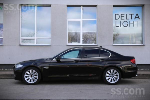 Black BMW 530 2011 in Riga, with an engine capacity of 3.00 L and mileage of 0 thousand km for 8995 €, photo 2 on AUTOMOTO.COM.LV