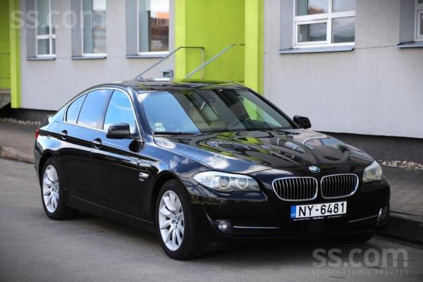 Black BMW 530 2011 in Riga, with an engine capacity of 3.00 L and mileage of 0 thousand km for 8995 €, photo 4 on AUTOMOTO.COM.LV
