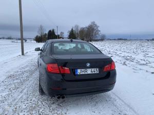 Black BMW 530 2011 in Marijampole, with an engine capacity of 2.99 L and mileage of 329 thousand km for 8700 €, photo 5 on AUTOMOTO.COM.LV