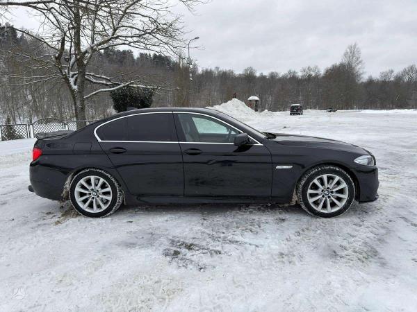 Black BMW 530 2011 in Vilnius, with an engine capacity of 2.99 L and mileage of 133 thousand km for 8550 €, photo 5 on AUTOMOTO.COM.LV