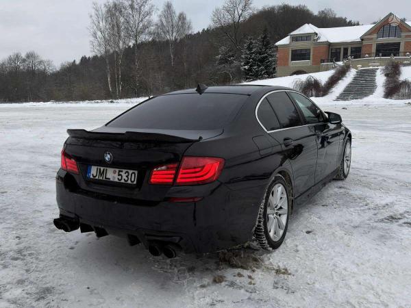 Black BMW 530 2011 in Vilnius, with an engine capacity of 2.99 L and mileage of 133 thousand km for 8550 €, photo 6 on AUTOMOTO.COM.LV