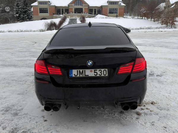 Black BMW 530 2011 in Vilnius, with an engine capacity of 2.99 L and mileage of 133 thousand km for 8550 €, photo 8 on AUTOMOTO.COM.LV