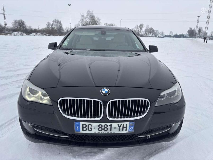 Black BMW 530 2011 in Marijampole, with an engine capacity of 2.99 L and mileage of 243 thousand km for 10200 €, photo 2 on AUTOMOTO.COM.LV