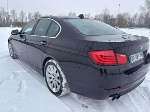 Black BMW 530 2011 in Marijampole, with an engine capacity of 2.99 L and mileage of 243 thousand km for 10200 €, photo 6 on AUTOMOTO.COM.LV