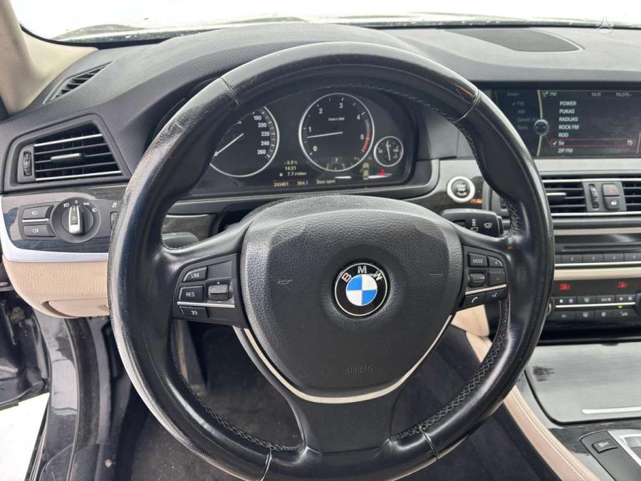 Black BMW 530 2011 in Marijampole, with an engine capacity of 2.99 L and mileage of 243 thousand km for 10200 €, photo 14 on AUTOMOTO.COM.LV