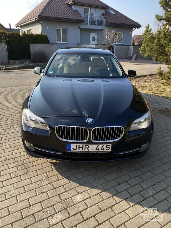 Black BMW 530 2011 in Marijampole, with an engine capacity of 3.00 L and mileage of 330 thousand km for 7800 €, photo 2 on AUTOMOTO.COM.LV