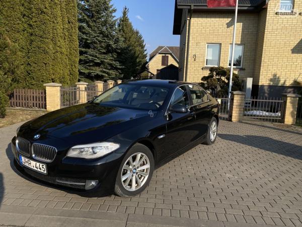 Black BMW 530 2011 in Marijampole, with an engine capacity of 3.00 L and mileage of 330 thousand km for 7800 €, photo 3 on AUTOMOTO.COM.LV