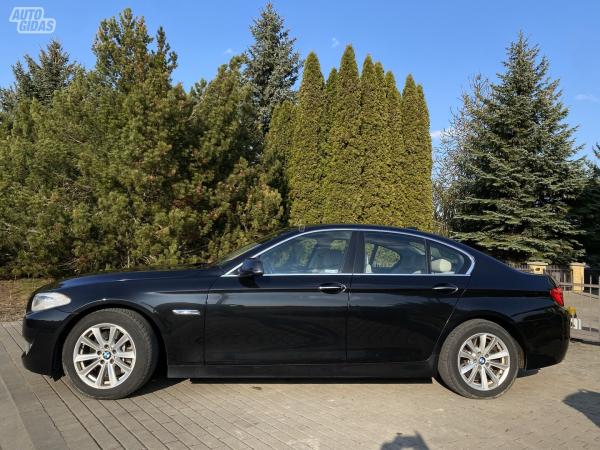 Black BMW 530 2011 in Marijampole, with an engine capacity of 3.00 L and mileage of 330 thousand km for 7800 €, photo 6 on AUTOMOTO.COM.LV