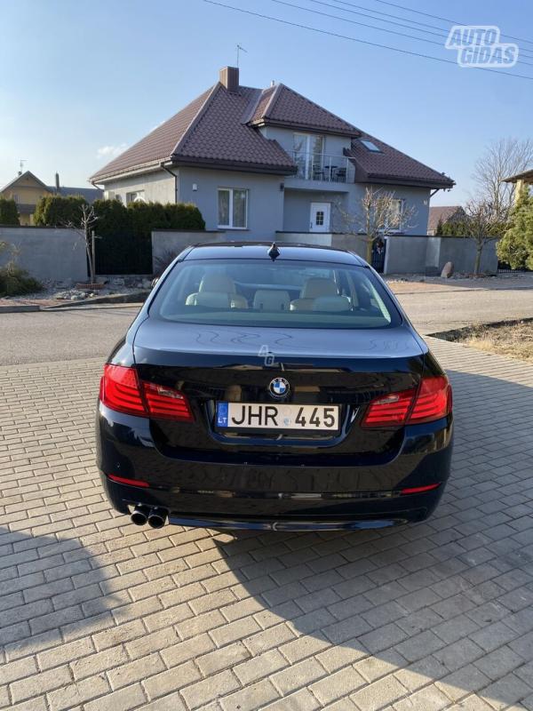 Black BMW 530 2011 in Marijampole, with an engine capacity of 3.00 L and mileage of 330 thousand km for 7800 €, photo 7 on AUTOMOTO.COM.LV