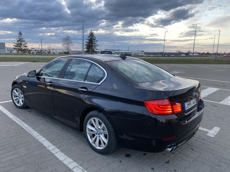 Melns BMW 530 2011 Marijampole, ar dzinēja tilpumu 3.00 L un nobraukumu 330 tūkst. km par 7500 €, foto 6 vietnē AUTOMOTO.COM.LV