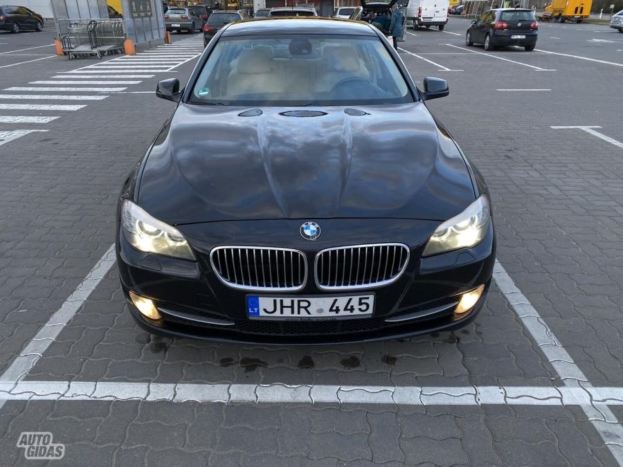 Melns BMW 530 2011 Marijampole, ar dzinēja tilpumu 3.00 L un nobraukumu 330 tūkst. km par 7500 €, foto 9 vietnē AUTOMOTO.COM.LV