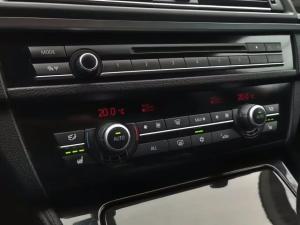 Melns BMW 530 2011 Rīga, ar dzinēja tilpumu 3.00 L un nobraukumu 365 tūkst. km par 9590 €, foto 17 vietnē AUTOMOTO.COM.LV