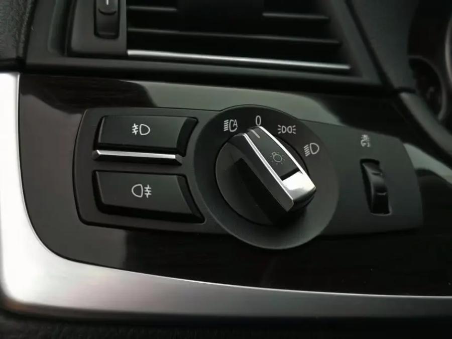 Melns BMW 530 2011 Rīga, ar dzinēja tilpumu 3.00 L un nobraukumu 365 tūkst. km par 9590 €, foto 18 vietnē AUTOMOTO.COM.LV