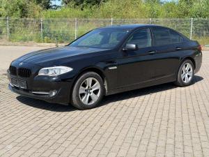 Black BMW 530 2011 in Marijampole, with an engine capacity of 3.00 L and mileage of 301 thousand km for 6100 €, photo 4 on AUTOMOTO.COM.LV