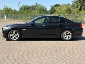 Black BMW 530 2011 in Marijampole, with an engine capacity of 3.00 L and mileage of 301 thousand km for 6100 €, photo 5 on AUTOMOTO.COM.LV