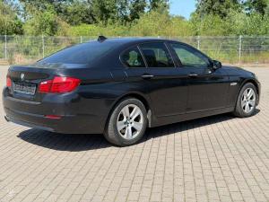 Black BMW 530 2011 in Marijampole, with an engine capacity of 3.00 L and mileage of 301 thousand km for 6100 €, photo 8 on AUTOMOTO.COM.LV