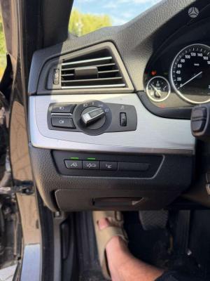 Black BMW 530 2011 in Marijampole, with an engine capacity of 3.00 L and mileage of 301 thousand km for 6100 €, photo 12 on AUTOMOTO.COM.LV