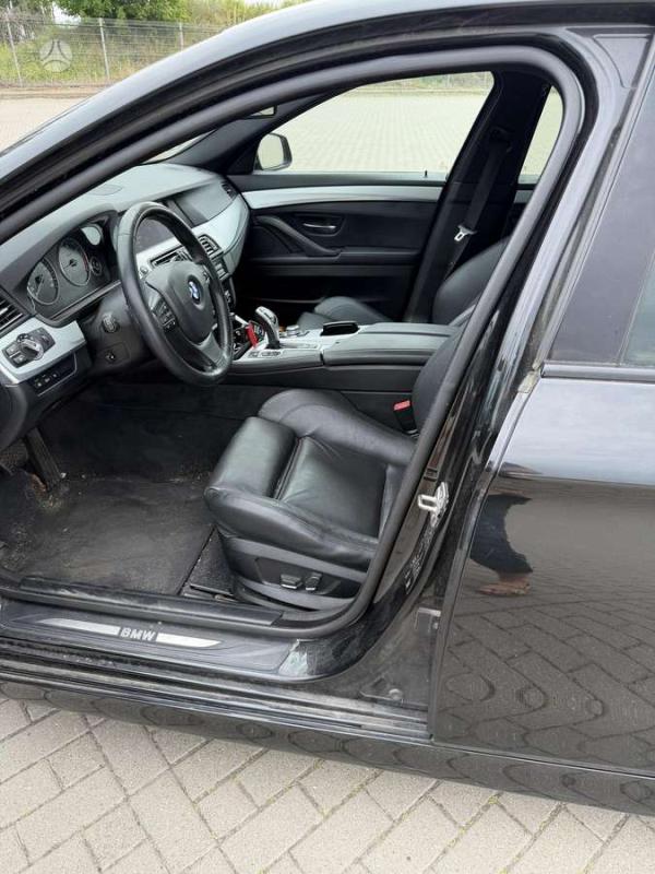 Melns BMW 530 2011 Marijampole, ar dzinēja tilpumu 2.99 L un nobraukumu 308 tūkst. km par 6500 €, foto 10 vietnē AUTOMOTO.COM.LV