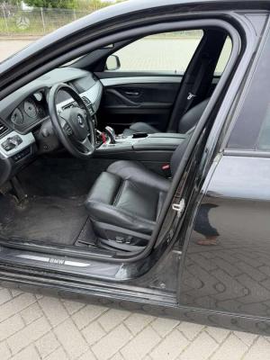 Black BMW 530 2011 in Marijampole, with an engine capacity of 2.99 L and mileage of 308 thousand km for 6500 €, photo 11 on AUTOMOTO.COM.LV