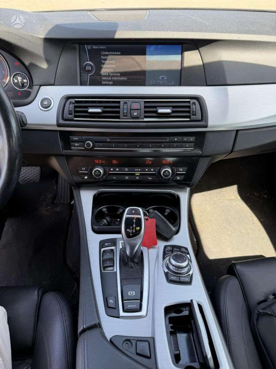 Black BMW 530 2011 in Marijampole, with an engine capacity of 2.99 L and mileage of 308 thousand km for 6500 €, photo 14 on AUTOMOTO.COM.LV