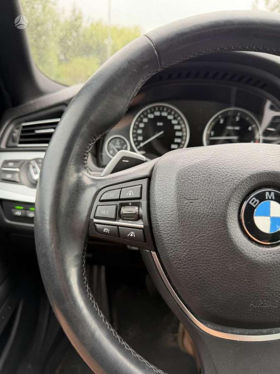 Black BMW 530 2011 in Marijampole, with an engine capacity of 2.99 L and mileage of 308 thousand km for 6500 €, photo 15 on AUTOMOTO.COM.LV