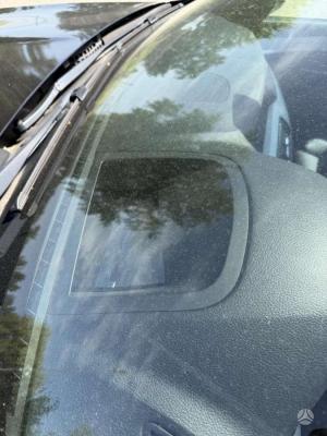 Black BMW 530 2011 in Marijampole, with an engine capacity of 2.99 L and mileage of 308 thousand km for 6500 €, photo 18 on AUTOMOTO.COM.LV