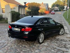 Melns BMW 530 2011 Alīta, ar dzinēja tilpumu 2.99 L un nobraukumu 340 tūkst. km par 9200 €, foto 3 vietnē AUTOMOTO.COM.LV