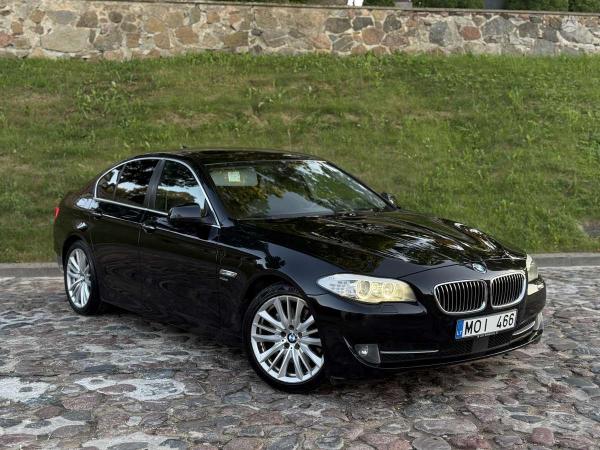 Черный БМВ 530 2011 в Алитус, объемом двигателя 2.99 л и пробегом 340 тыс. км за 9200 €, фото 4 на AUTOMOTO.COM.LV