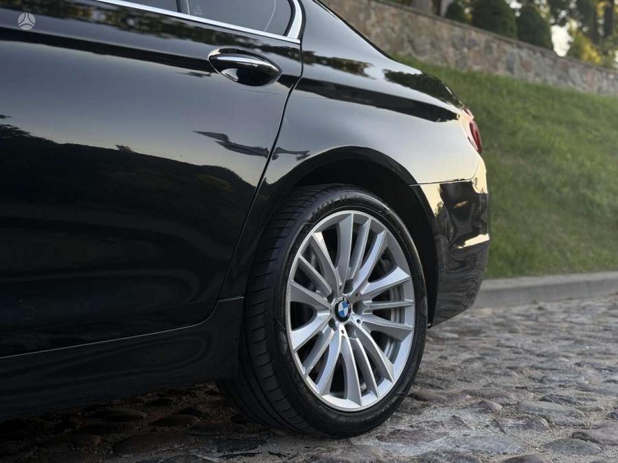 Melns BMW 530 2011 Alīta, ar dzinēja tilpumu 2.99 L un nobraukumu 340 tūkst. km par 9200 €, foto 7 vietnē AUTOMOTO.COM.LV
