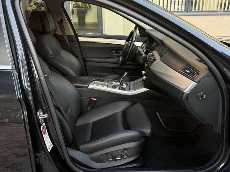 Melns BMW 530 2011 Alīta, ar dzinēja tilpumu 2.99 L un nobraukumu 340 tūkst. km par 9200 €, foto 26 vietnē AUTOMOTO.COM.LV