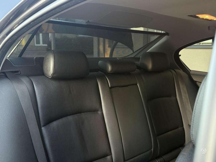 Melns BMW 530 2011 Alīta, ar dzinēja tilpumu 2.99 L un nobraukumu 340 tūkst. km par 9200 €, foto 29 vietnē AUTOMOTO.COM.LV