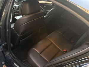 Melns BMW 530 2011 Alīta, ar dzinēja tilpumu 2.99 L un nobraukumu 340 tūkst. km par 9200 €, foto 30 vietnē AUTOMOTO.COM.LV