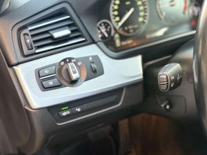 Melns BMW 530 2011 Alīta, ar dzinēja tilpumu 2.99 L un nobraukumu 340 tūkst. km par 9200 €, foto 37 vietnē AUTOMOTO.COM.LV