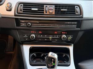 Melns BMW 530 2011 Alīta, ar dzinēja tilpumu 2.99 L un nobraukumu 340 tūkst. km par 9200 €, foto 39 vietnē AUTOMOTO.COM.LV